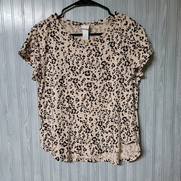 H&M | Tops | Hm Leopard Cheetah Print Basic Tee Size S | Poshmark